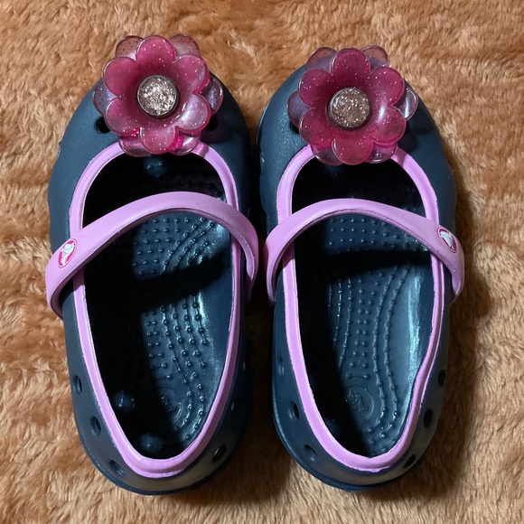 CROCS | Shoes | Navy Blue With Pink Flower Real Crocs Pre Toddler Size ...